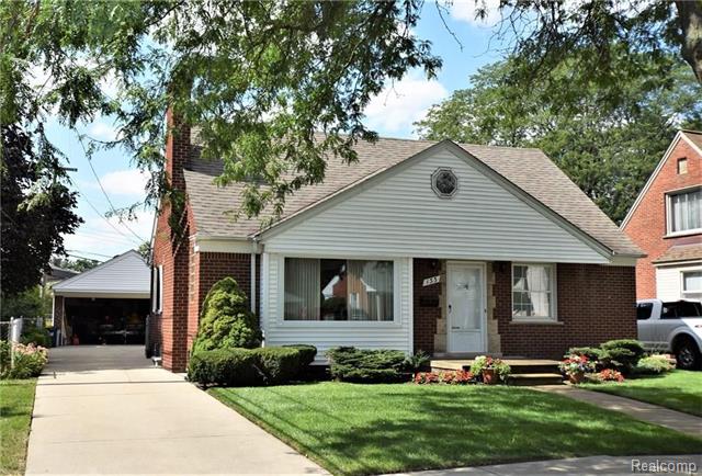 133 N Vernon Dearborn, MI. 48128 | Snabby
