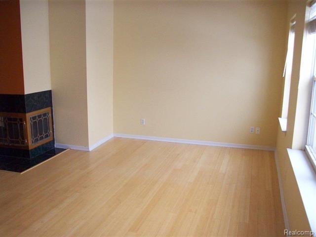 2878 Van Alstyne Street Wyandotte, MI. 48192 | Snabby