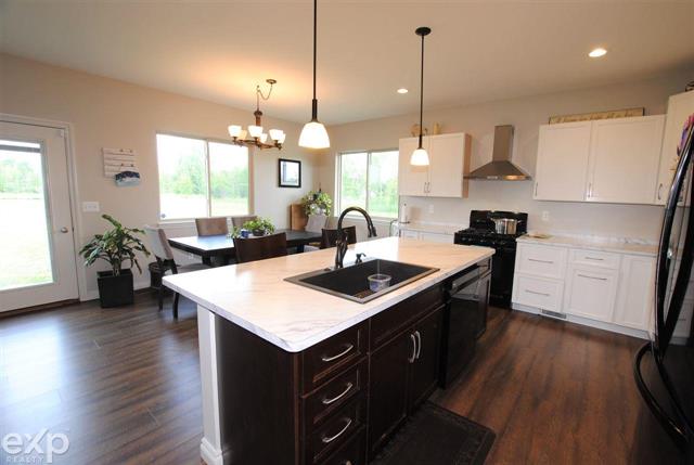 66654 Hartway Ray, MI. 48096 | Snabby