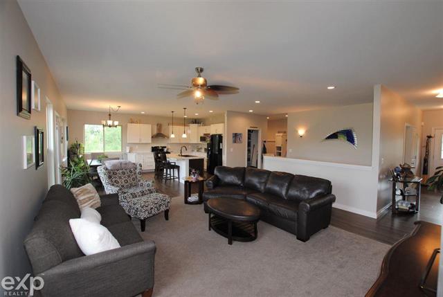 66654 Hartway Ray, MI. 48096 | Snabby