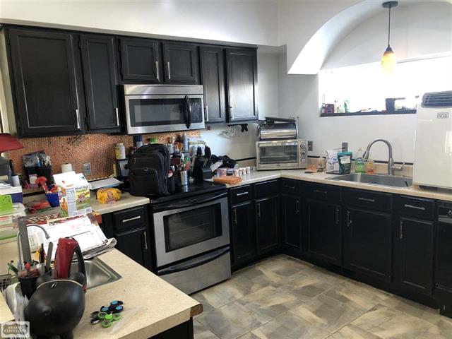 4270 Miller Emmett, MI. 48022 | Snabby