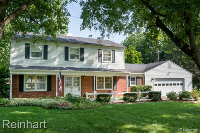 3330 Surrey Saline, MI. 48176 | Snabby