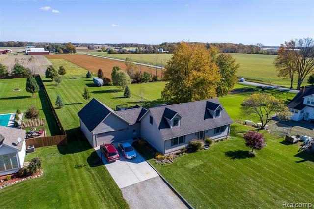 12058 Fessner Road Carleton, MI. 48117 | Snabby