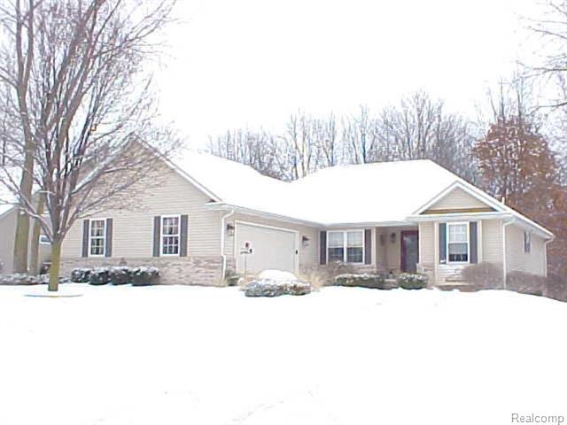 80 Skyline Drive Howell, MI. 48843 | Snabby