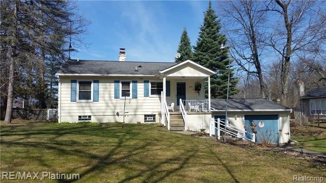 8625 Hidden Lake Howell, MI. 48855 | Snabby