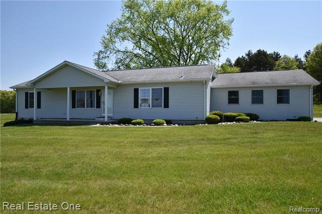 17465 Buckhorn Lake Rd Holly, MI. 48442 | Snabby