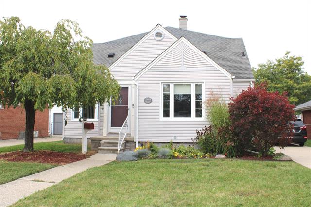 22813 Raymond Saint Clair Shores, MI. 48082 | Snabby